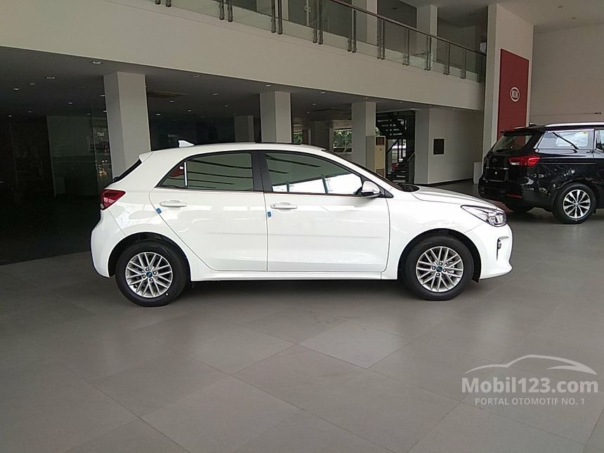 Jual Mobil KIA Rio 2017 YB 1.4 di DKI Jakarta Automatic Hatchback Putih ...