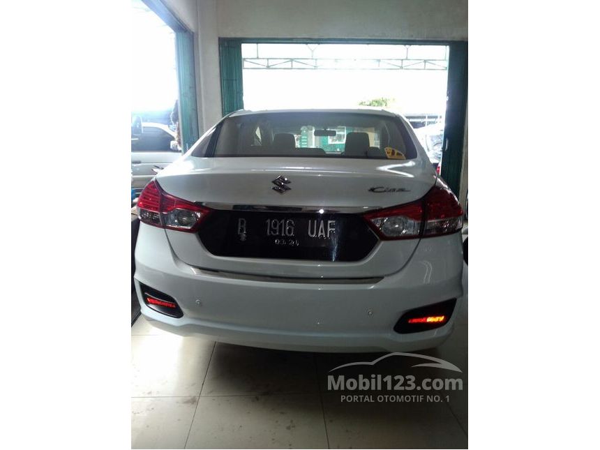 Jual Mobil Suzuki Ciaz 2015 1.4 di DKI Jakarta Manual Sedan Putih Rp ...