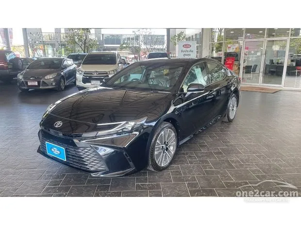 ซื้อรถมือสอง Toyota Camry 2.5 HEV Premium 2025 ราคาถูกที่สุดในตลาดรถมือ ...