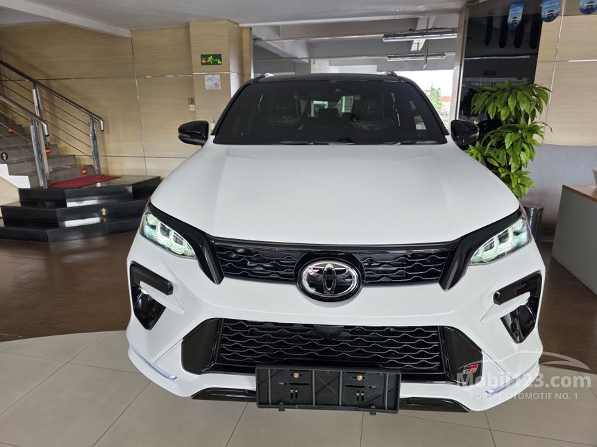 Jual Mobil Toyota Fortuner 2025 VRZ TSS GR Parts Aero Package (Two Tone ...