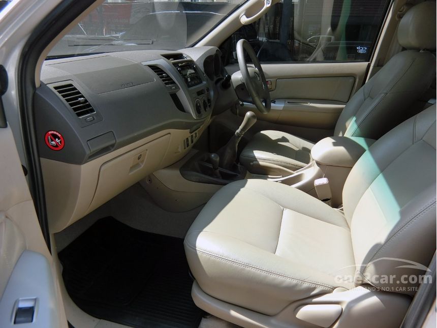 Toyota Hilux Vigo 2010 G 3.0 in กรุงเทพและปริมณฑล Manual Pickup สีเงิน ...