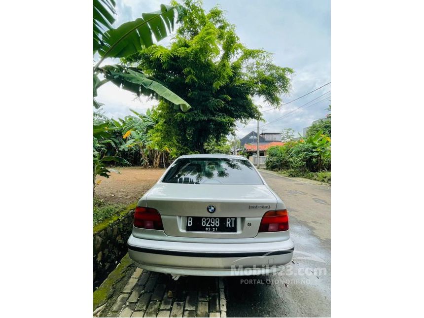 Jual Mobil BMW 528i 2001 Touring 2.8 di Jawa Barat Automatic Wagon Silver Rp 95.000.000 ...