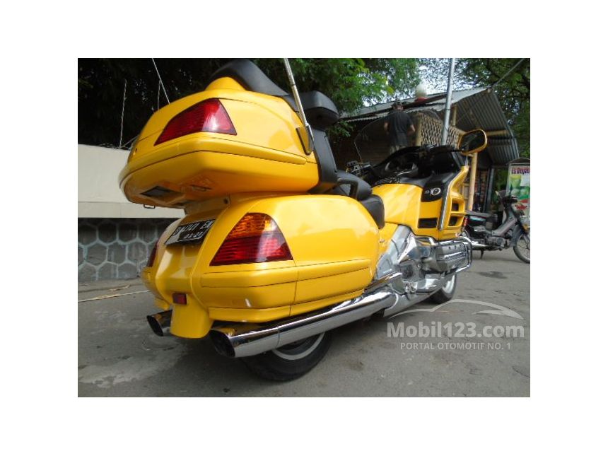 Jual Motor Honda Gold Wing 2003 1.8 di Jawa Timur Manual Others Kuning Rp 190.000.000 - 5177405 ...