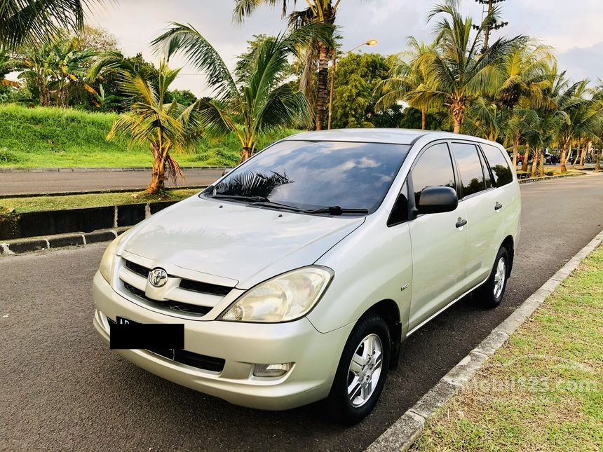 Jual Mobil Toyota Kijang Innova 2004 G 2.0 di Banten Manual MPV Silver ...