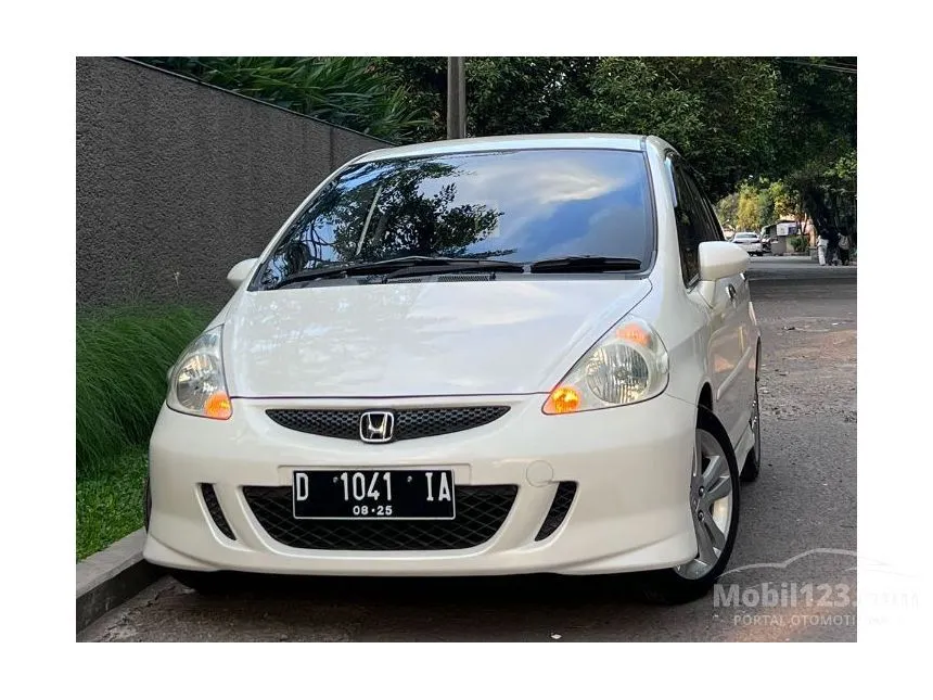 Jual Mobil Honda Jazz 2007 VTEC 1.5 di Jawa Barat Automatic Hatchback ...