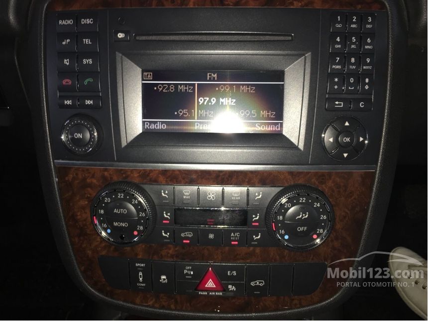Jual Mobil Mercedes-Benz R300 L 2012 V251 3.0 di DKI Jakarta Automatic ...