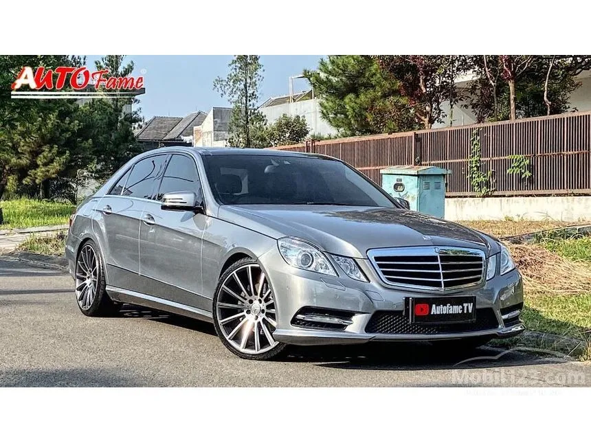 Jual Mobil Mercedes-Benz E300 2011 Avantgarde AMG 3.0 di DKI Jakarta Automatic Sedan Abu-abu Rp ...