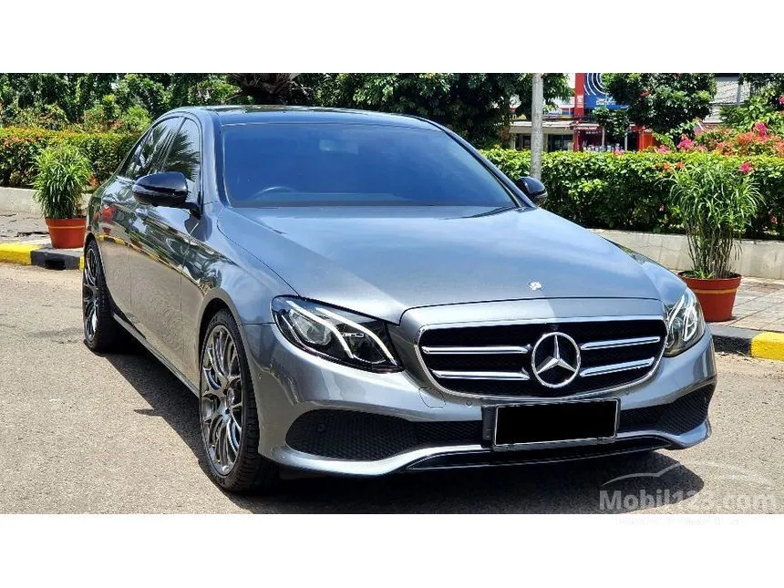 Jual Mobil Mercedes-Benz E300 2016 Avantgarde 2.0 di DKI Jakarta Automatic Sedan Abu-abu Rp 750. ...