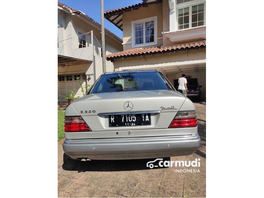 Mercedes-Benz E320 1996 W210 3.2 L6 3.2 in Indonesia (Others) Automatic ...