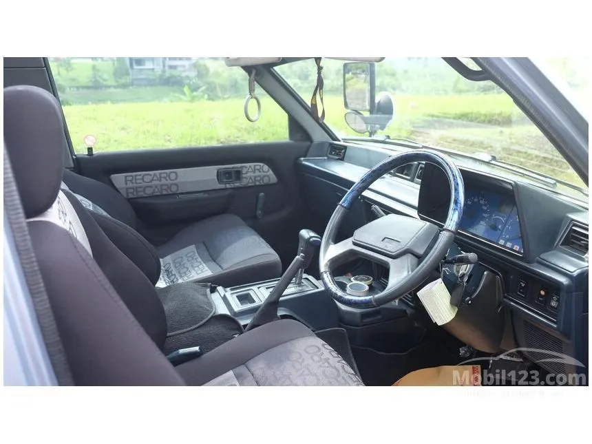 Jual Mobil Toyota Hiace 1993 2.4 di Jawa Barat Manual Minibus Biru Rp ...