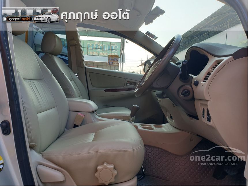 Toyota Innova 2006 V 2.5 in กรุงเทพและปริมณฑล Automatic Wagon สีเงิน ...