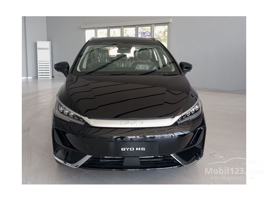 Jual Mobil BYD M6 2025 Superior Captain 6-seater di DKI Jakarta ...