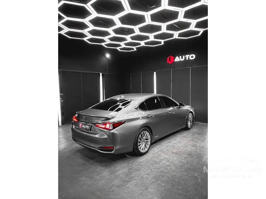Jual Mobil Lexus ES300h 2018 Ultra Luxury 2.5 di DKI Jakarta Automatic Sedan Abu-abu Rp 865.000. ...