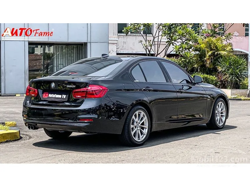 Jual Mobil BMW 320i 2017 Sport 2.0 di DKI Jakarta Automatic Sedan Hitam Rp 400.000.000 ...