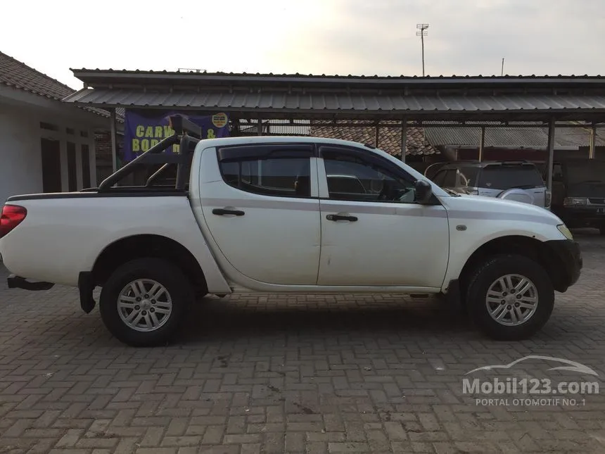 Jual Mobil Mitsubishi Strada Triton 2014 GLX 2.8 di DKI Jakarta Manual ...