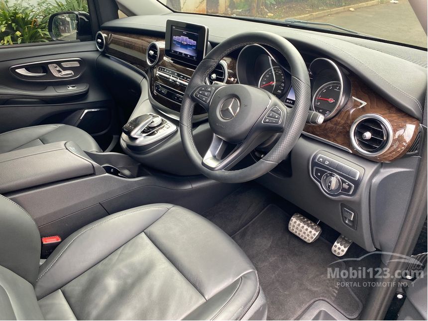 Jual Mobil Mercedes-Benz V260 2018 Avantgarde 2.0 di DKI Jakarta ...