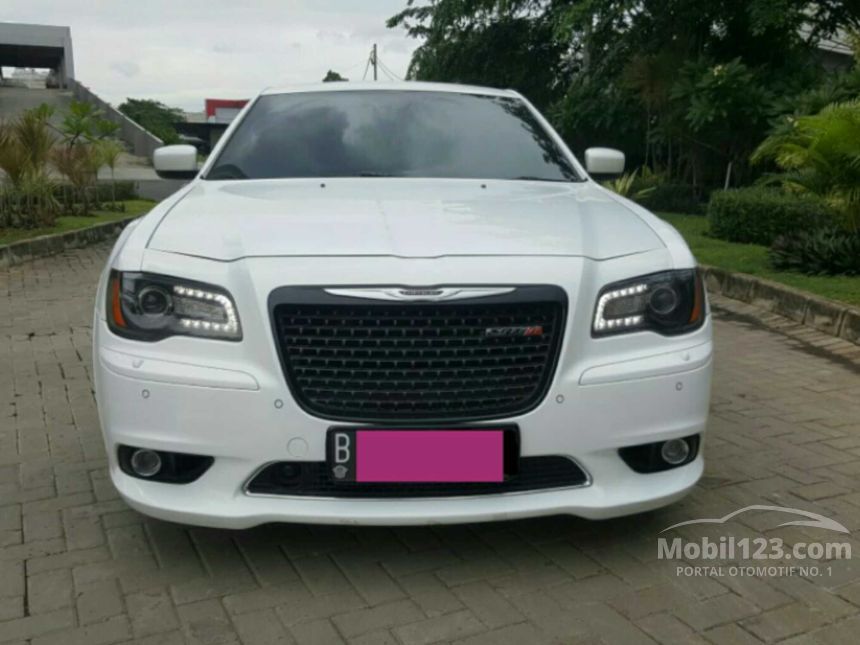 Jual Mobil Chrysler 300C 2013 SRT8 6.4 di DKI Jakarta Automatic Sedan ...