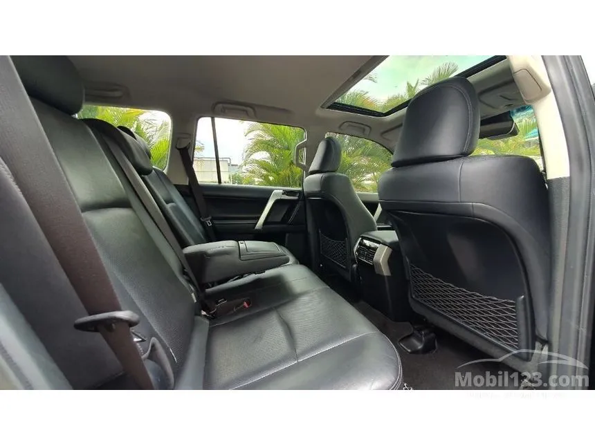 Jual Mobil Toyota Land Cruiser Prado 2018 TX 2.7 di DKI Jakarta ...