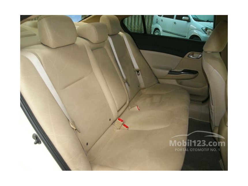 Jual Mobil Honda Civic 2014 FB 1.8 di Jawa Timur Automatic Sedan Putih ...