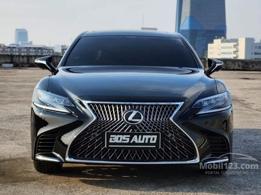 Jual Mobil Lexus LS500 2018 Executive 3.4 di DKI Jakarta Automatic ...