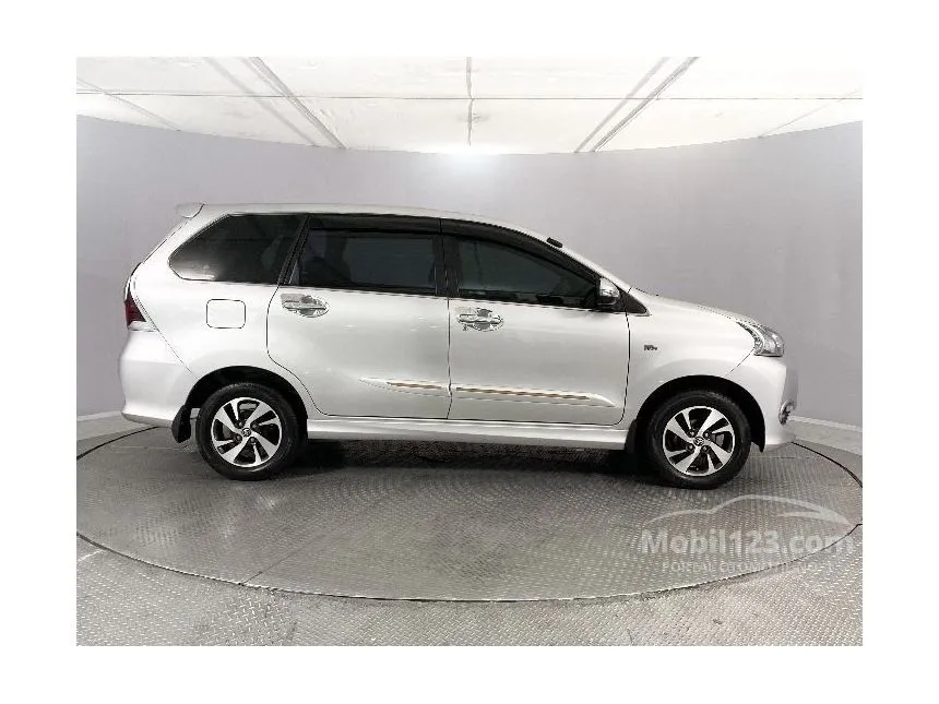 Jual Mobil Toyota Avanza 2018 Veloz 1.5 di Jawa Barat Automatic MPV ...