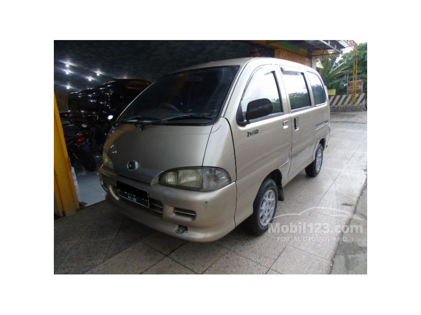 Jual Mobil Daihatsu Zebra 2004 ZL 1.3 di Jawa Timur Manual Van Coklat ...