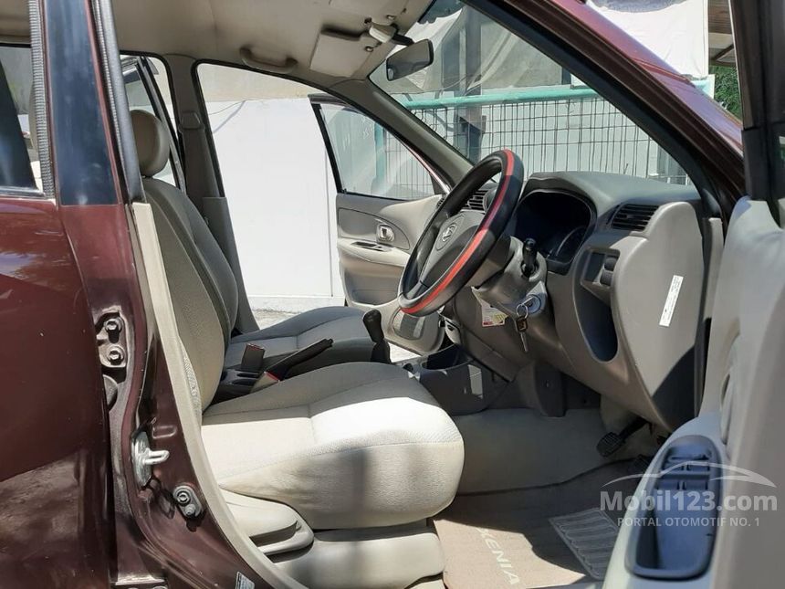 Jual Mobil Daihatsu Xenia 2010 Li DELUXE 1.0 di Jawa Timur Manual MPV ...