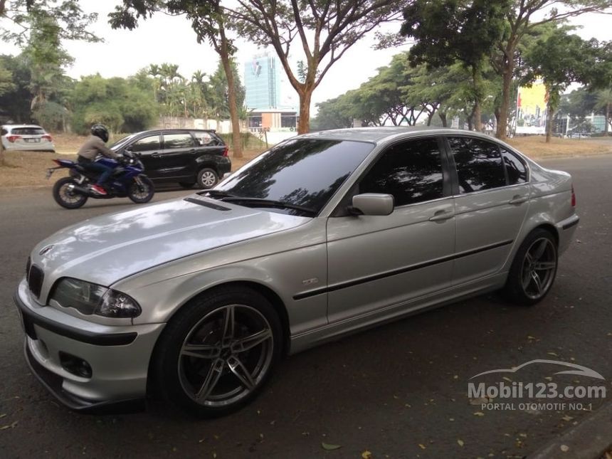 Jual Mobil BMW 325i 2001 E46 2.5 di DKI Jakarta Automatic Sedan Silver ...