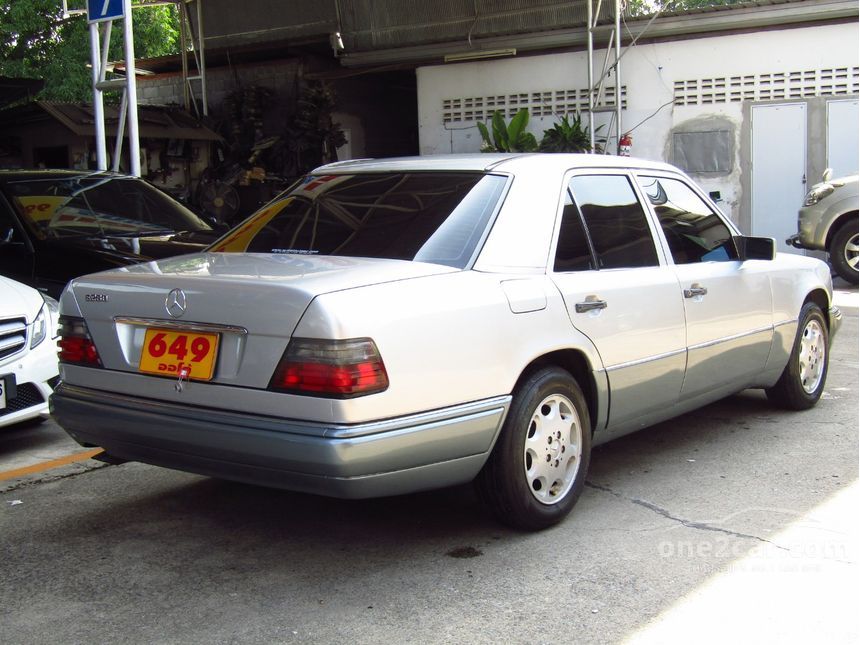 Mercedes-Benz E280 1995 2.8 in กรุงเทพและปริมณฑล Automatic Sedan สีเทา ...
