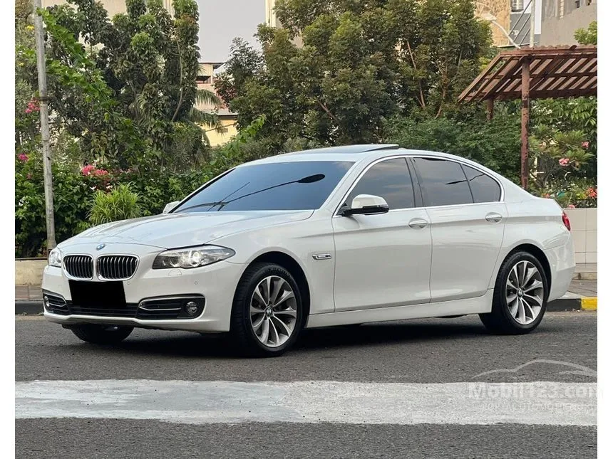 Jual Mobil BMW 520i 2017 Luxury 2.0 di DKI Jakarta Automatic Sedan ...