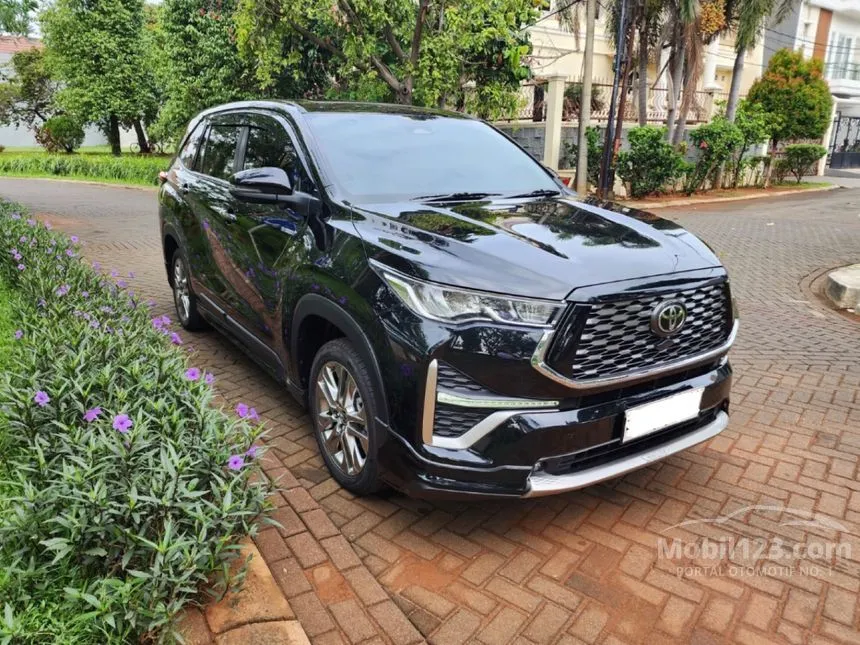 Jual Mobil Toyota Kijang Innova Zenix 2023 Q HV TSS Modellista 2.0 di ...