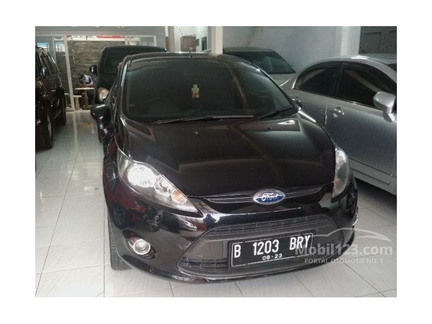 Jual Mobil Ford Fiesta 2013 Trend 1.4 di Jawa Barat Manual Hatchback ...