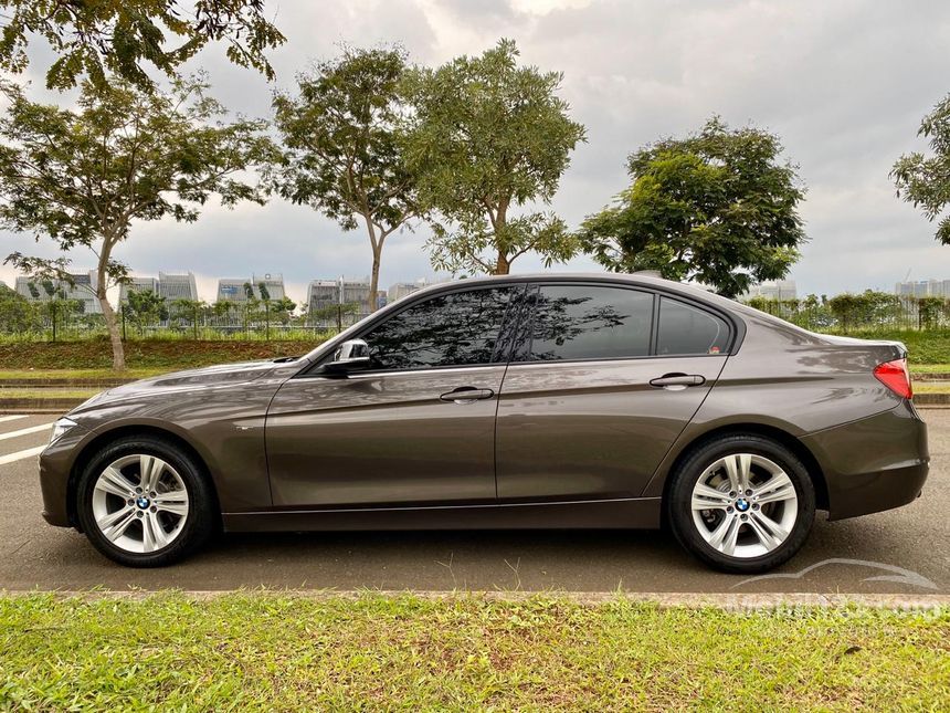 Jual Mobil BMW 320i 2015 Sport 2.0 di DKI Jakarta Automatic Sedan ...