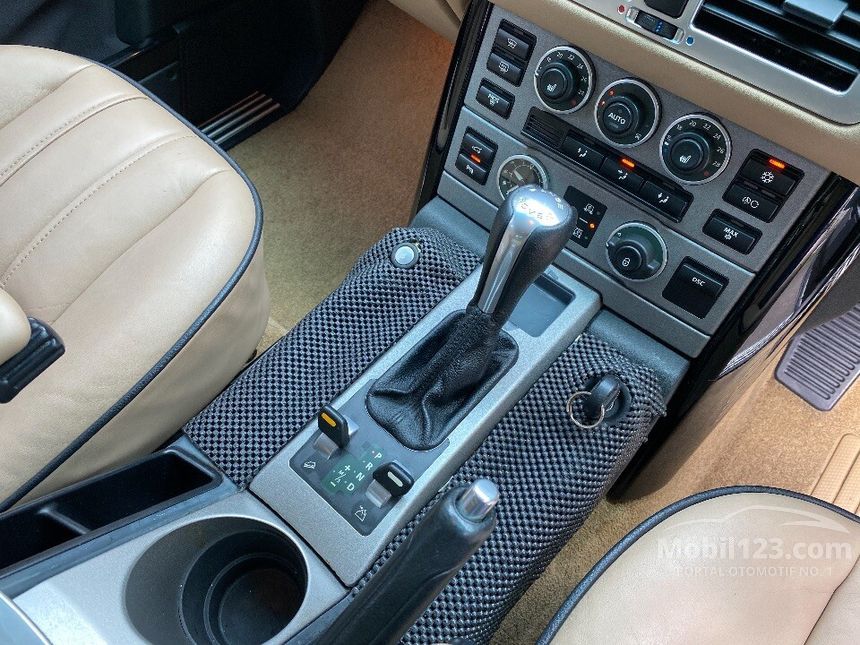 Jual Mobil Land Rover Range Rover 2006 L322 4.4 di DKI Jakarta ...