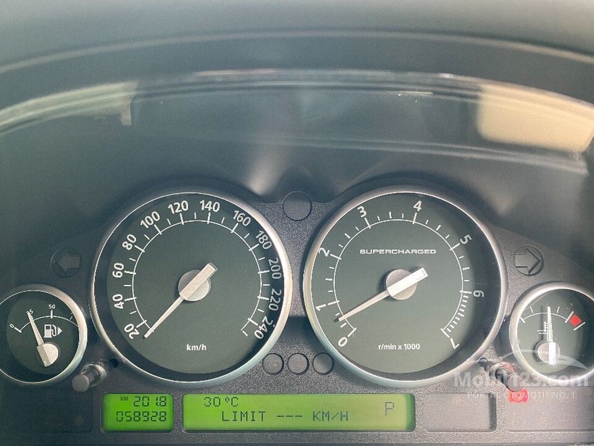 Jual Mobil Land Rover Range Rover 2006 L322 4.4 di DKI Jakarta ...