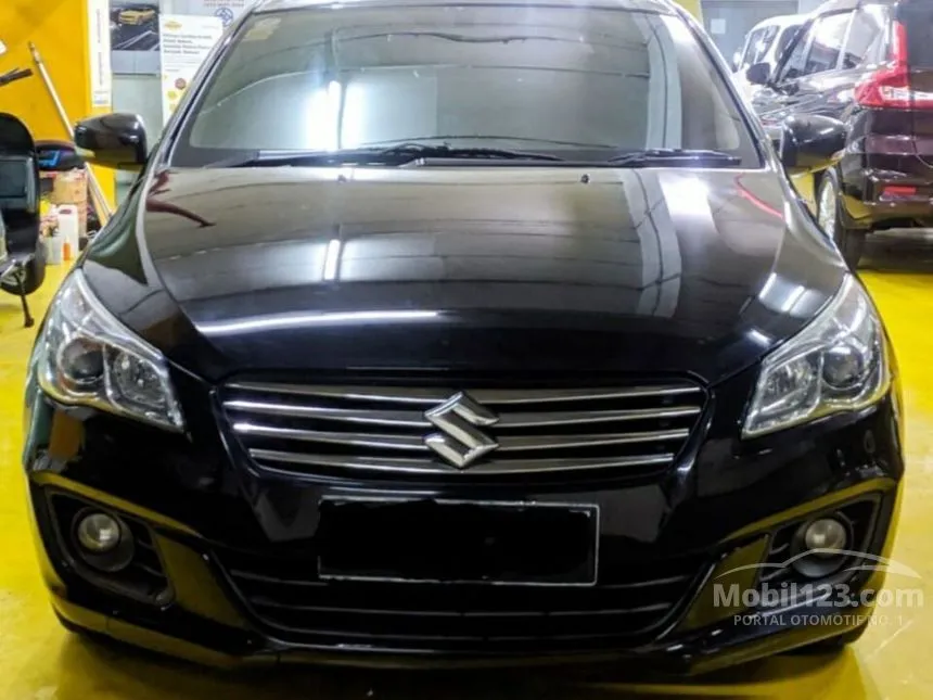 Jual Mobil Suzuki Ciaz 2015 YL1 1.4 di Jawa Barat Automatic Sedan Hitam ...