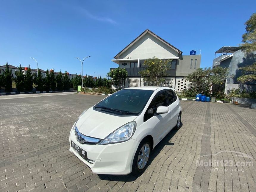 Jual Mobil Honda Jazz 2014 S 1.5 di Jawa Barat Automatic Hatchback ...