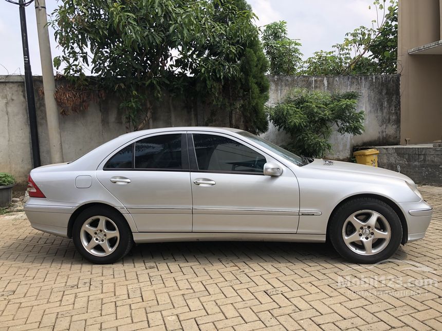Jual Mobil Mercedes-Benz C320 2001 Avantgarde 3.2 di DKI Jakarta ...