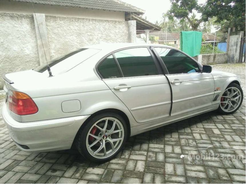 Jual Mobil BMW 325i 2001 E46 2.5 di Jawa Timur Automatic Sedan Silver ...