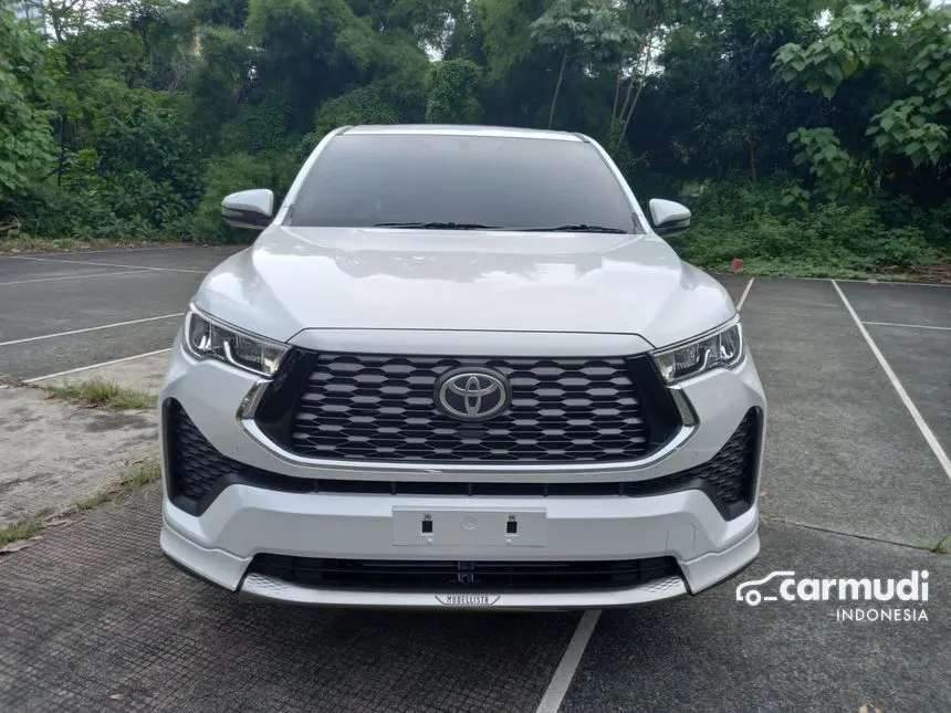 Jual Mobil Toyota Kijang Innova Zenix 2023 V HV Modellista 2.0 di ...