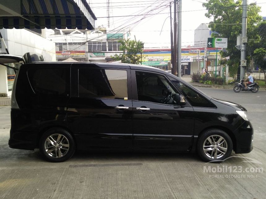 Jual Mobil Nissan Serena 2014 Panoramic Autech 2.0 di DKI Jakarta ...