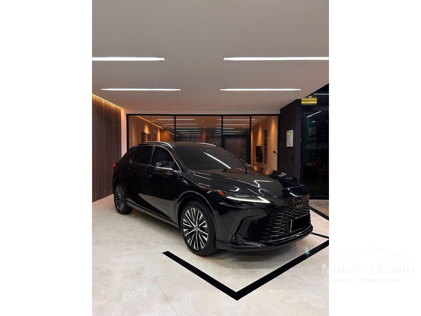 Jual Mobil Lexus RX 350 2023 Luxury 2.4 di Banten Automatic SUV Hitam ...