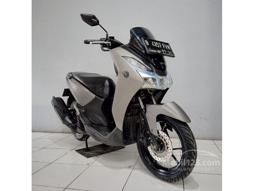 Jual Motor Yamaha Lexi 2019 0.1 di Jawa Barat Automatic Others Abu-abu ...