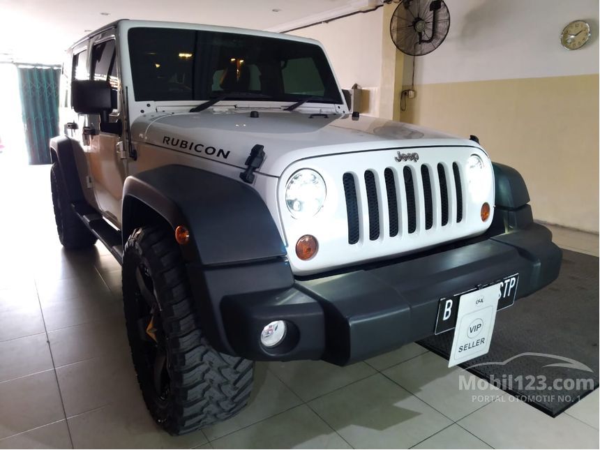 Jual Mobil Jeep Wrangler 2013 Rubicon 3.6 di Jawa Timur Automatic SUV ...