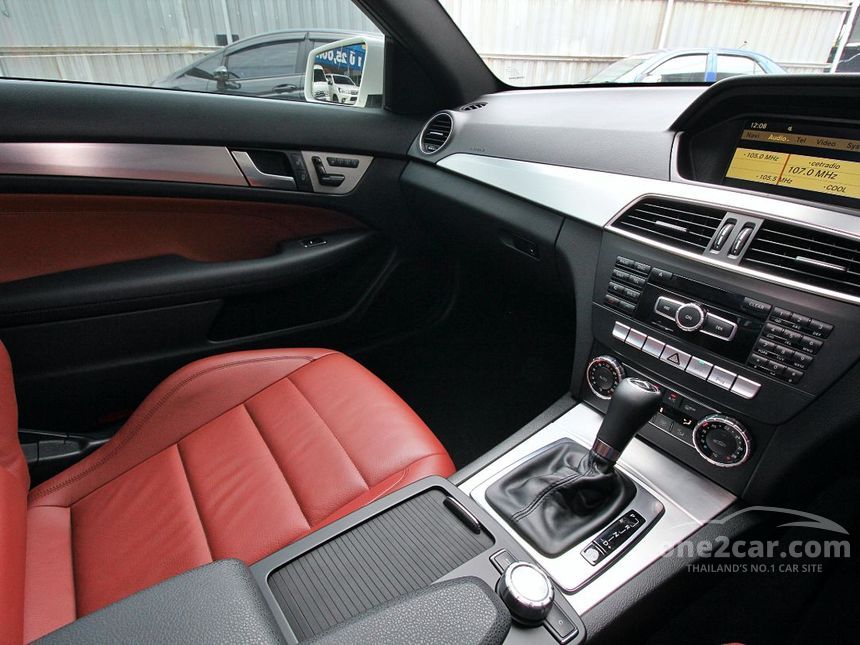 Mercedes-Benz C180 2012 1.8 in กรุงเทพและปริมณฑล Automatic Coupe สีขาว ...