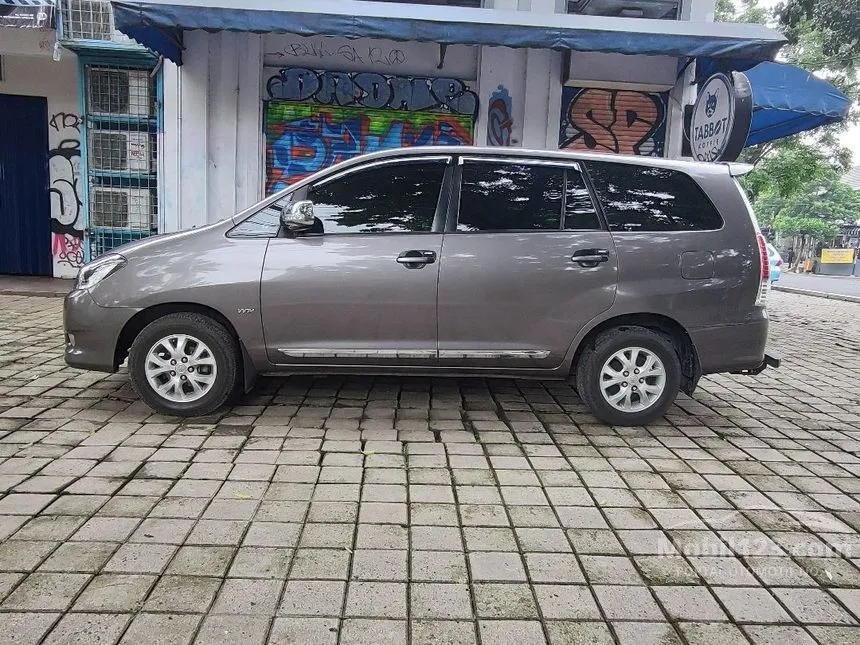 Jual Mobil Toyota Kijang Innova 2010 G 2.0 di Banten Automatic MPV Abu ...