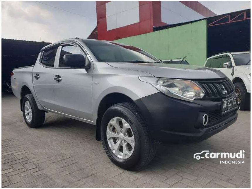 Jual Mobil Mitsubishi Strada Triton 2015 HD-X 2.8 di Riau Manual Pick ...