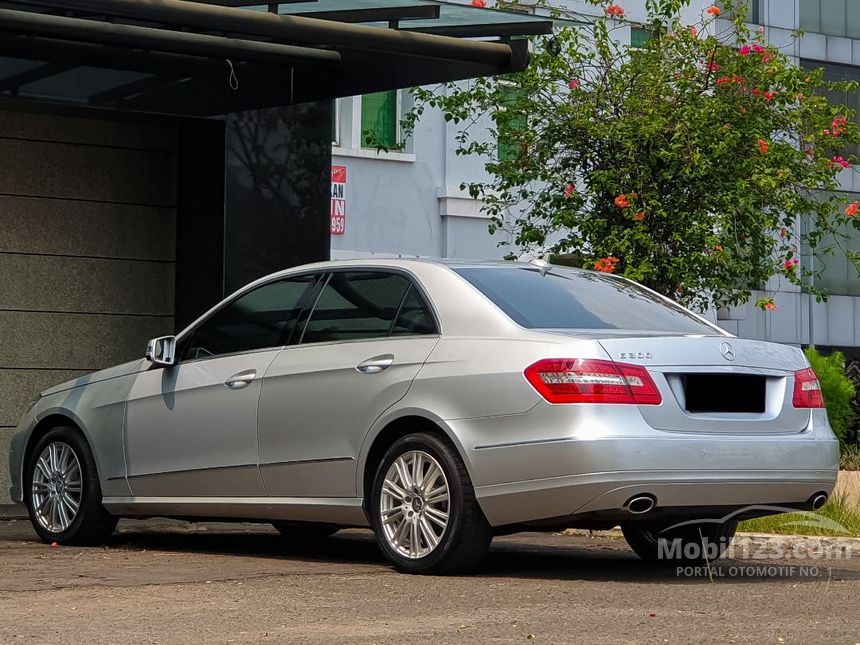 Jual Mobil Mercedes-Benz E300 2011 Elegance 3.0 di DKI Jakarta Automatic Sedan Silver Rp 275.000 ...
