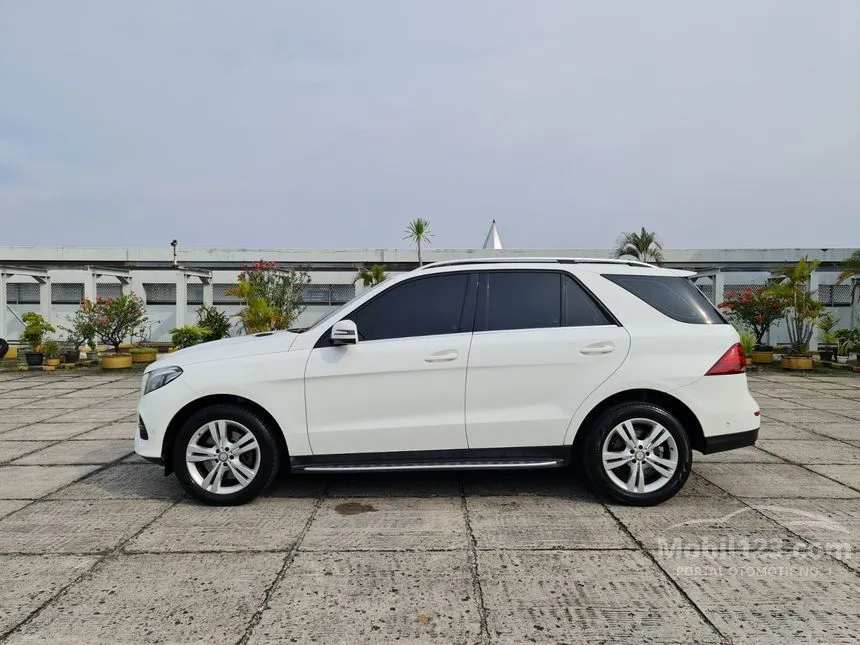 Jual Mobil Mercedes-Benz GLE400 2016 Exclusive 4Matic 3.0 di DKI ...