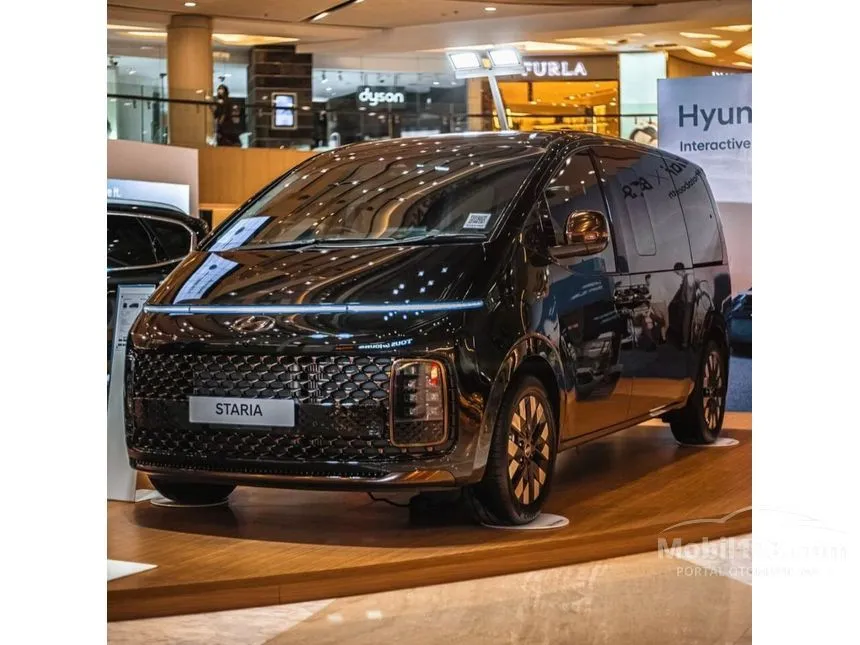 Jual Mobil Hyundai Staria 2023 Signature 7 2.2 di DKI Jakarta Automatic ...